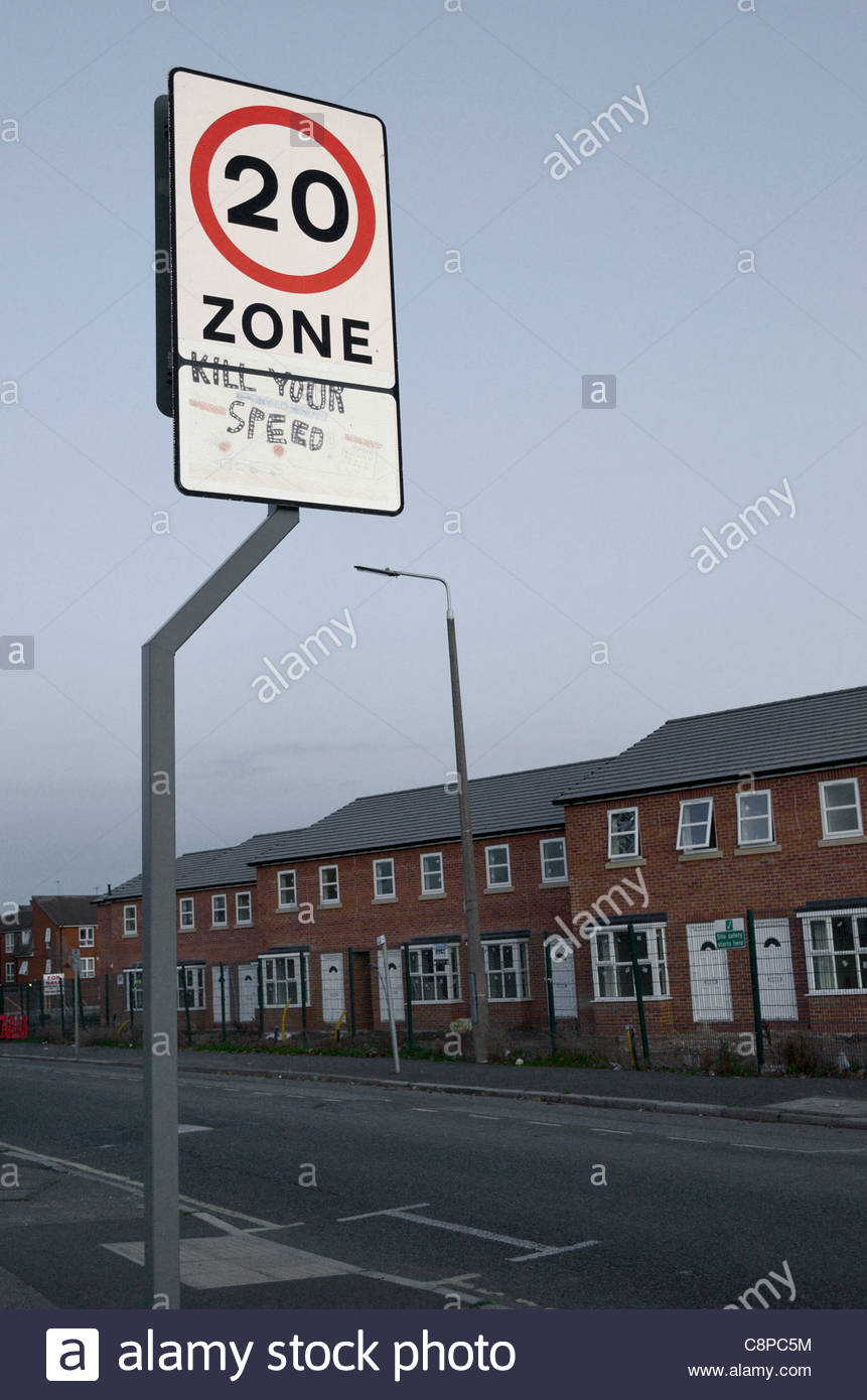 20 Mph Road Sign Stock Photos & 20 Mph Road Sign Stock Images - Alamy