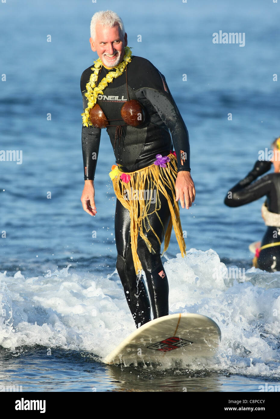 MALE SURFER IN HULA SKIRT BLACKIE'S HALLOWEEN COSTUME SURF CONTEST 2011 ...