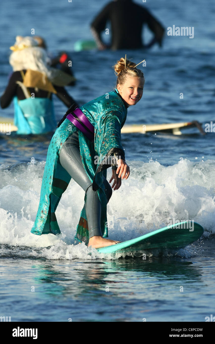 Halloween usa costume surf hi-res stock photography and images - Alamy
