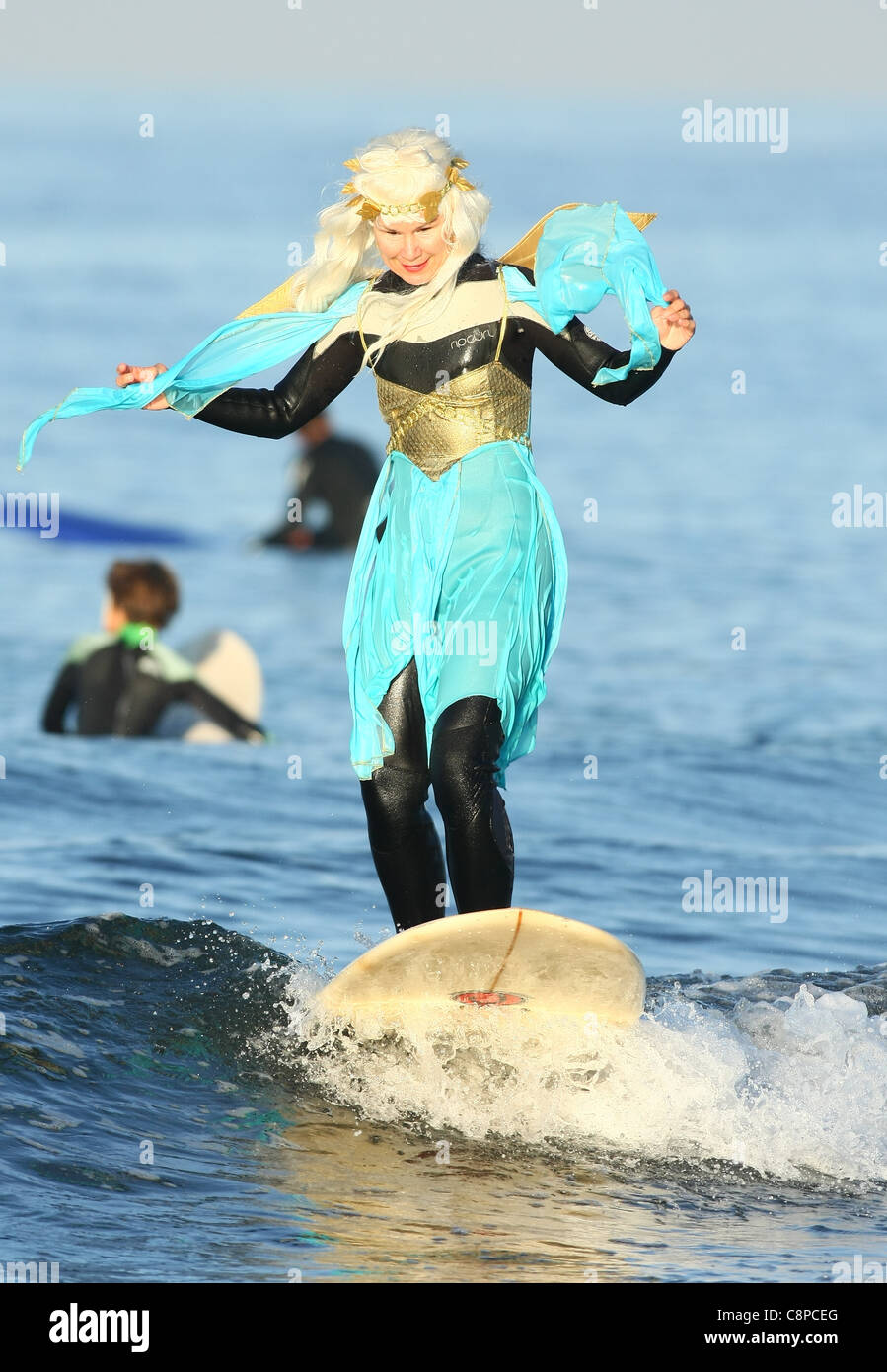 Halloween usa costume surf hi-res stock photography and images - Alamy