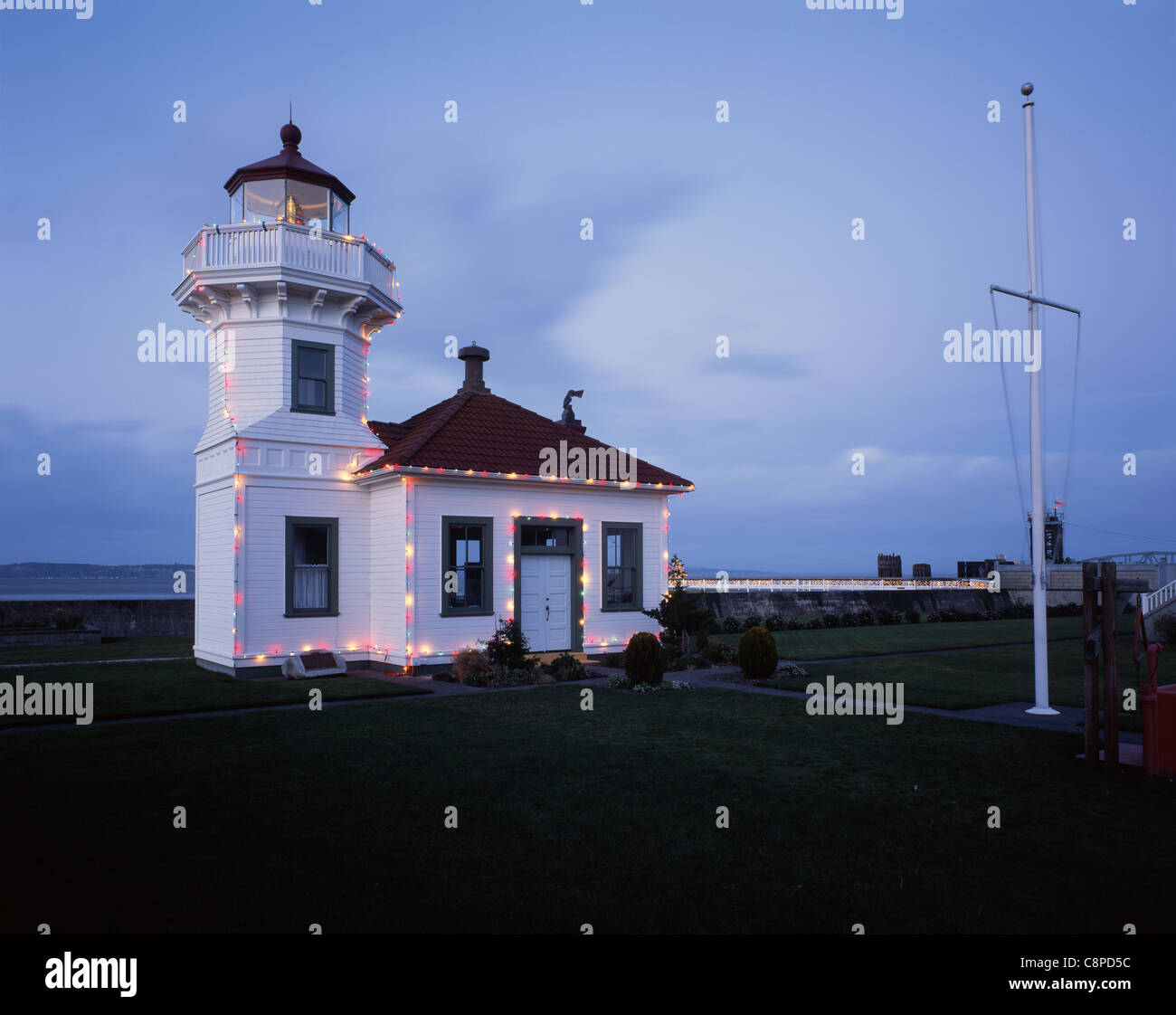 AA02318-01....WASHINGTON - Mukilteo Lighthouse on Possession Sound in ...