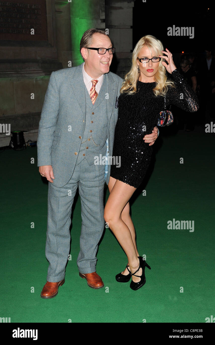 Nancy Sorrell and Vic Reeves arrive for the "Specsavers Spectacle ...