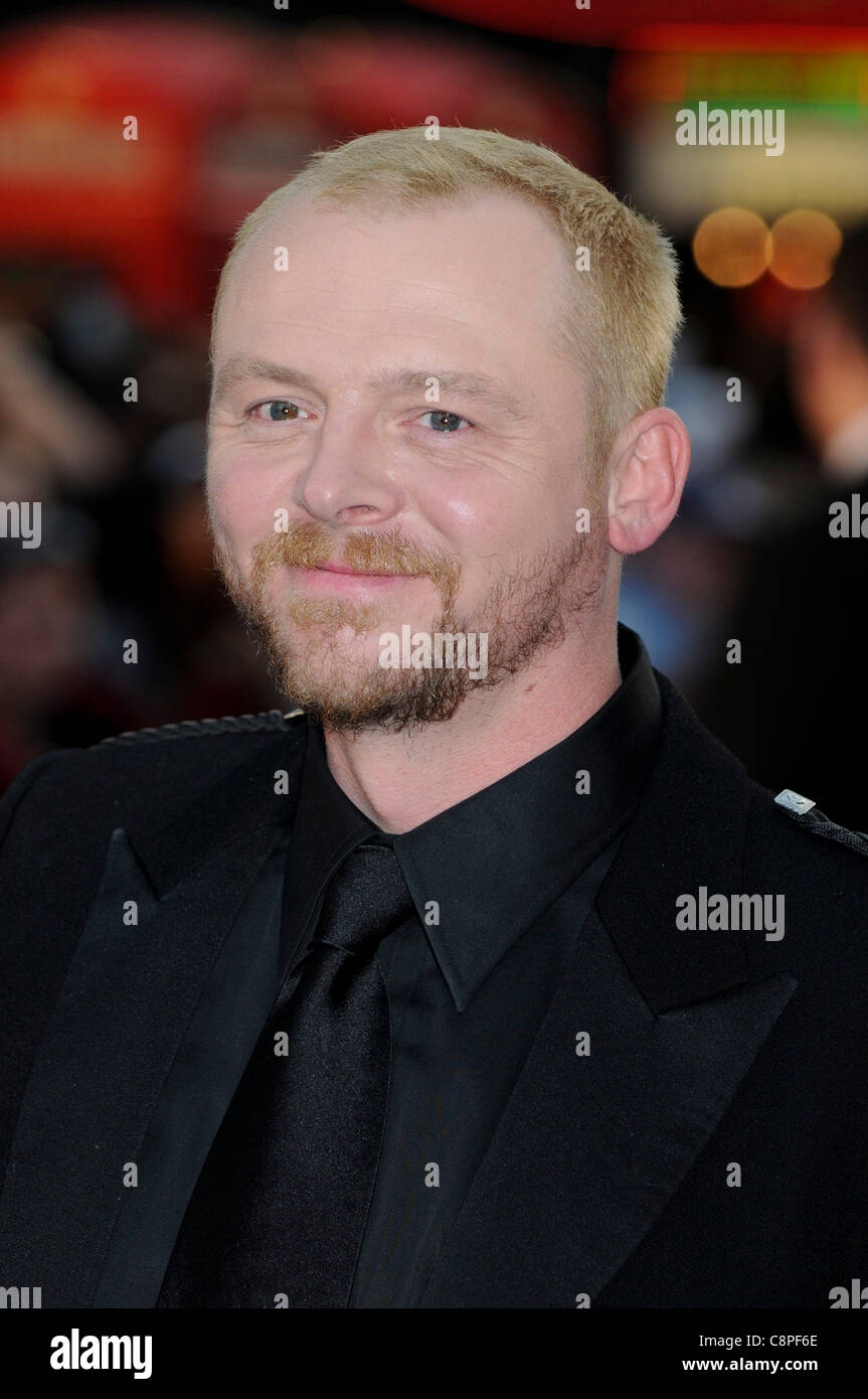 Simon Pegg arrives for the UK Premiere of Star Trek at Leicester Square ...
