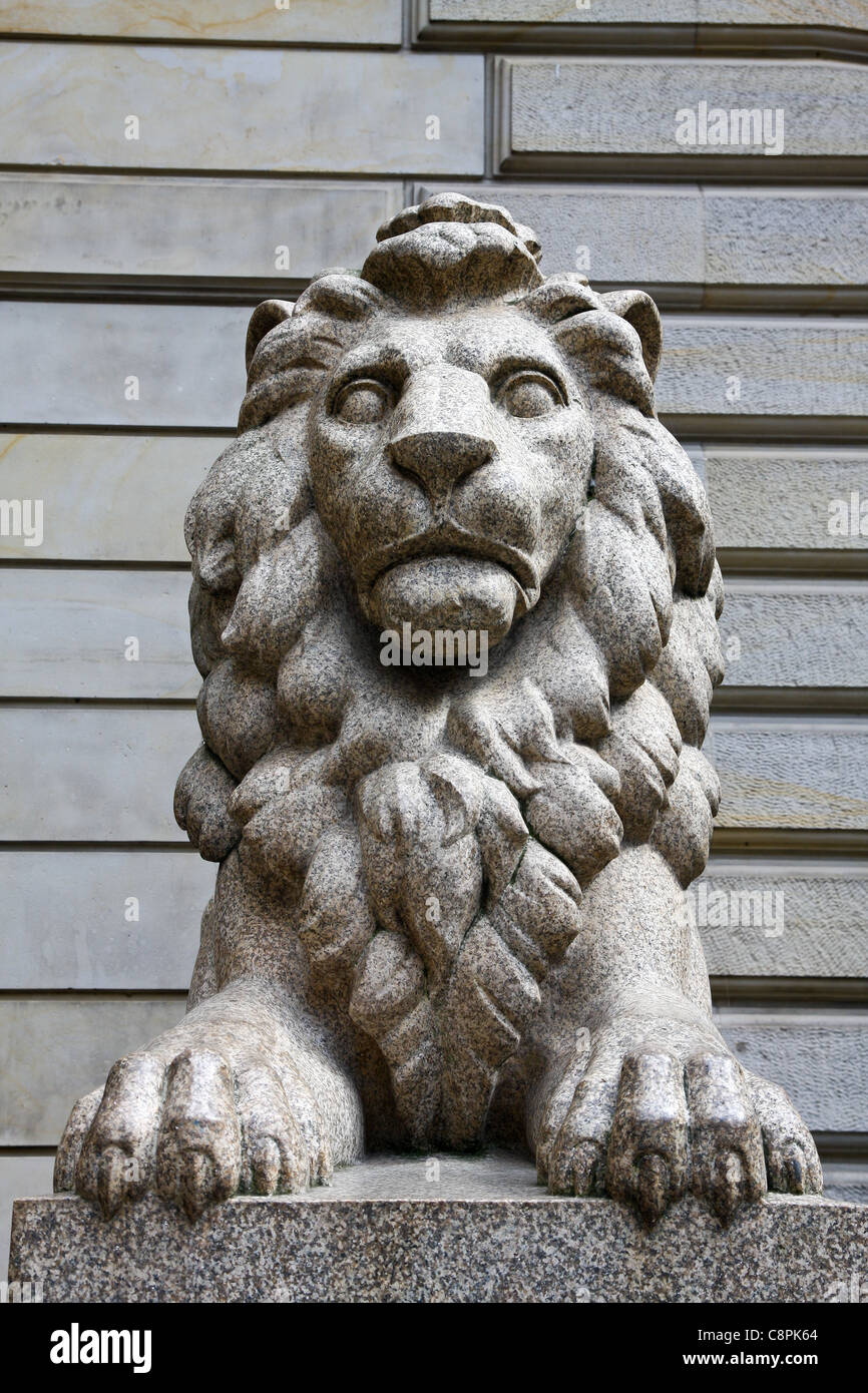 Lion statue at the police station of the Town-Hall of Hamburg, Germany ...