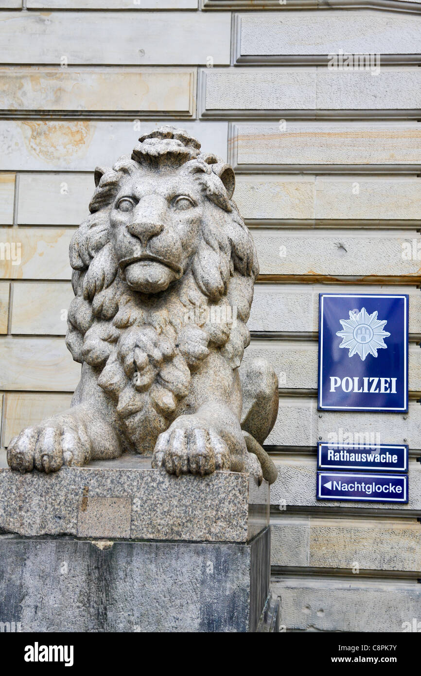 Lion statue at the police station of the Town-Hall of Hamburg, Germany ...