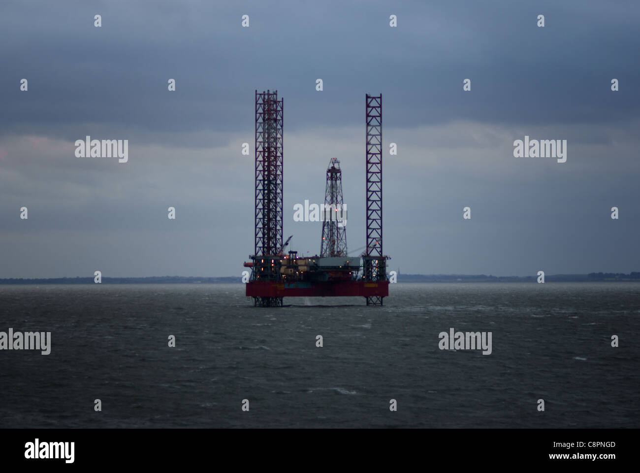 Oil Gas rig in the Humber Estuary near Hull in the UK Stock Photo - Alamy