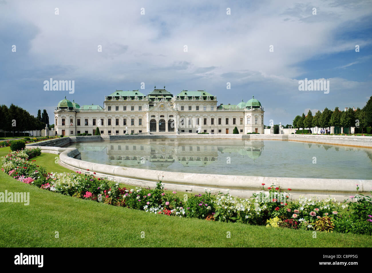 Summer palace Belvedere in Vienna Stock Photo - Alamy