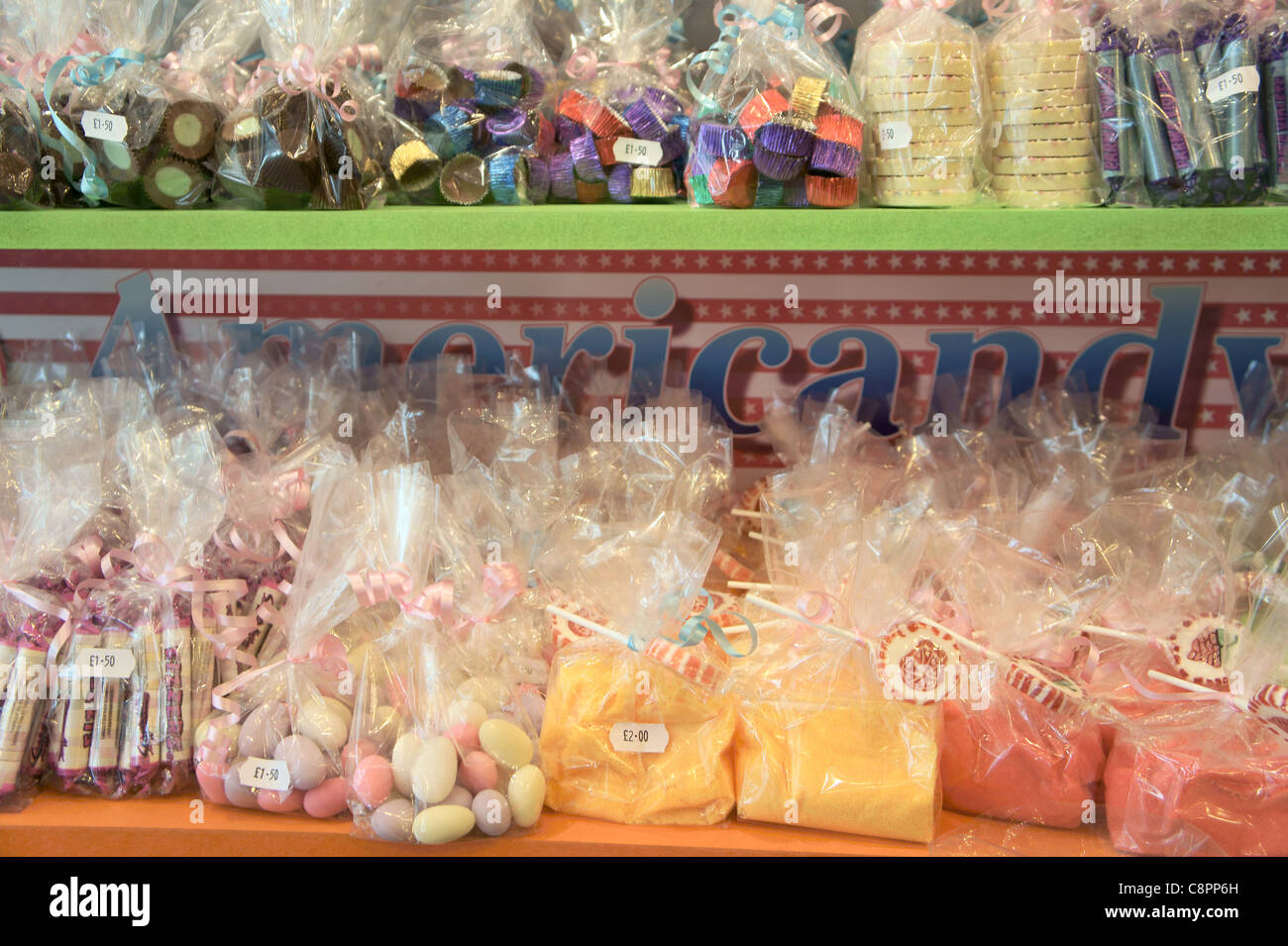 Sweets in wrappers hi-res stock photography and images - Alamy