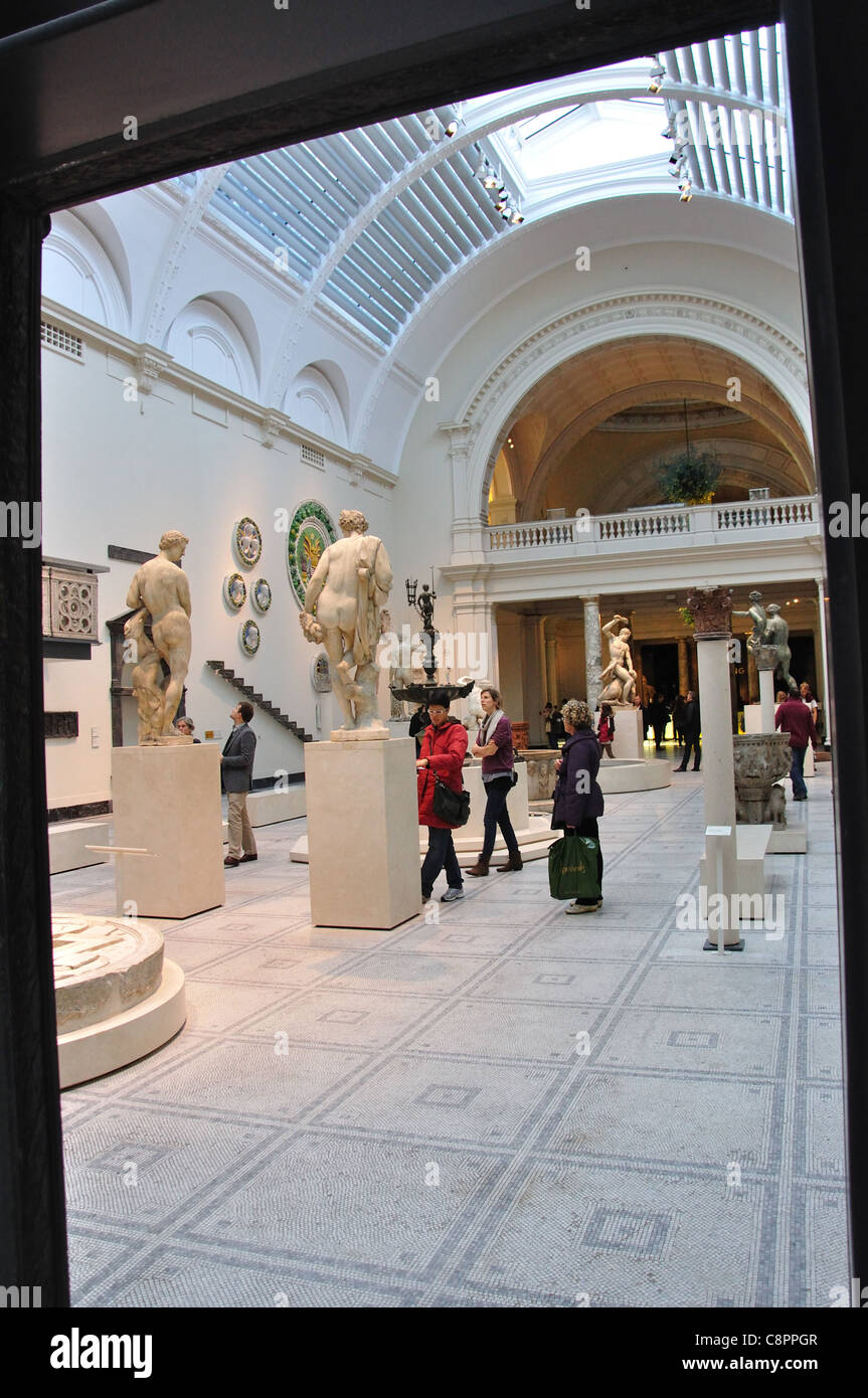 Medieval & Renaissance Gallery, Victoria and Albert Museum, Cromwell ...