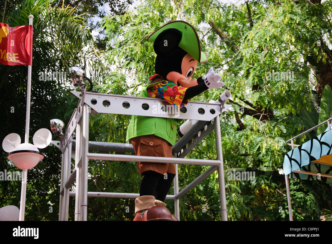 Disney float hi-res stock photography and images - Alamy