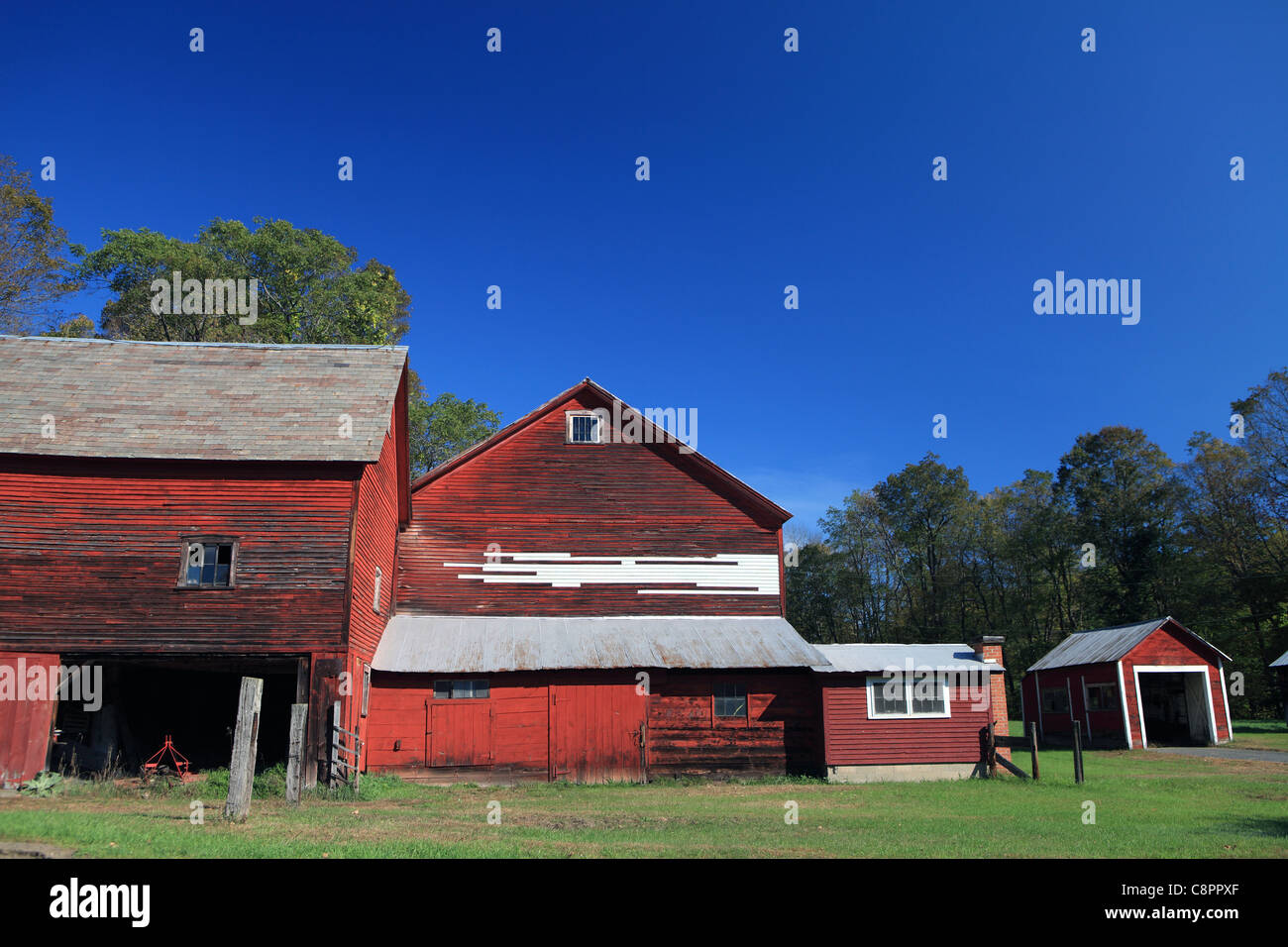 Red barn in regional Massachusetts, US Stock Photo - Alamy