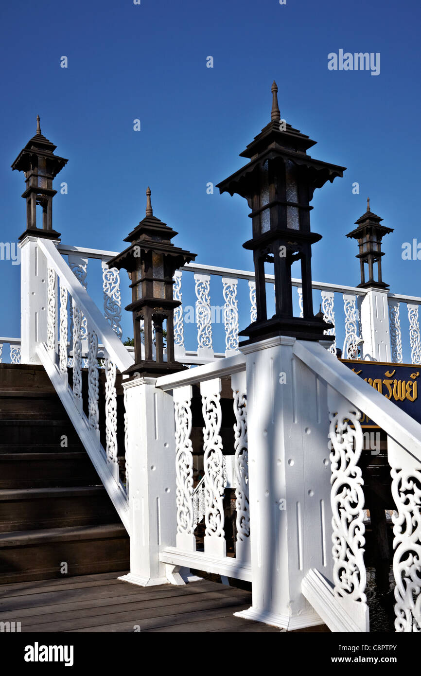 Symmetrical stairs hi-res stock photography and images - Alamy