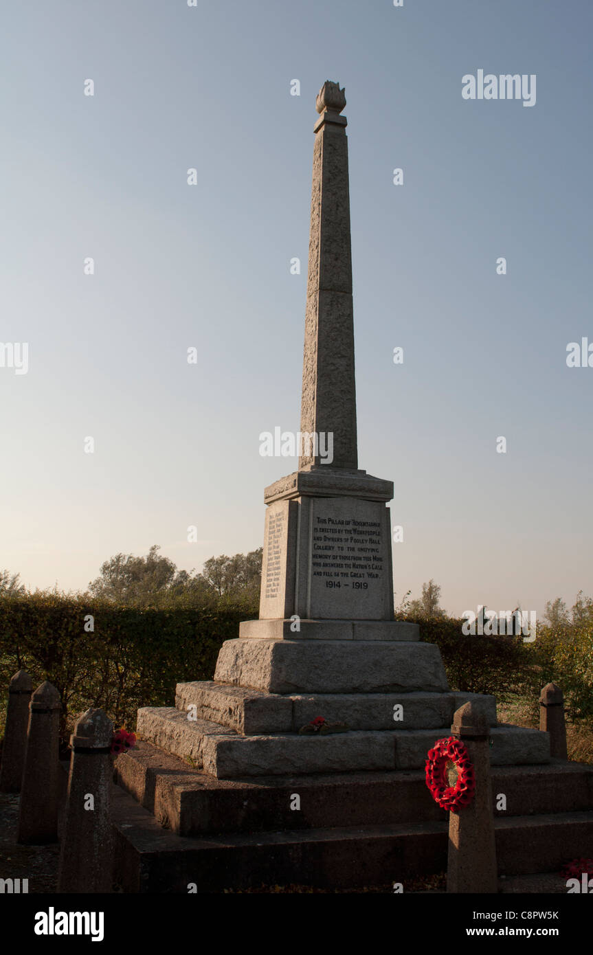 Pooley Hall Colliery War Memorial, Warwickshire, England, UK Stock ...