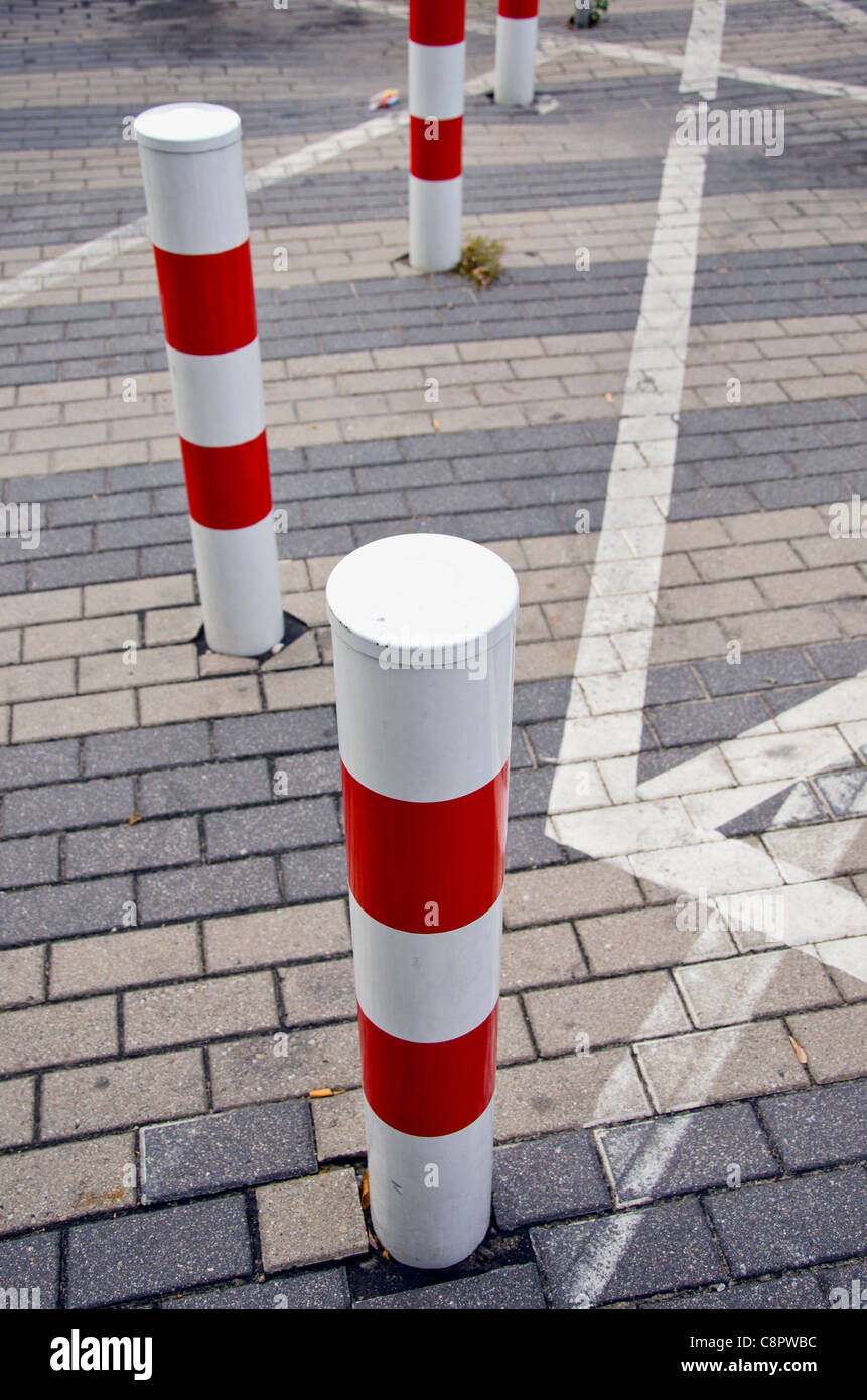 Road bollard hi-res stock photography and images - Alamy