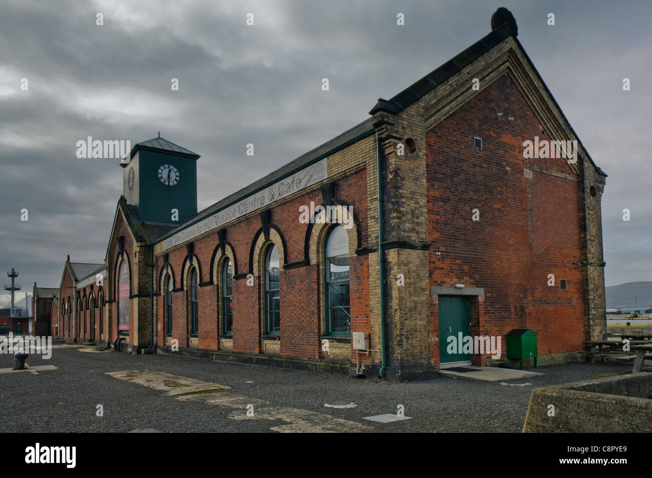 Harland wolff shipyard belfast dock hi-res stock photography and images ...