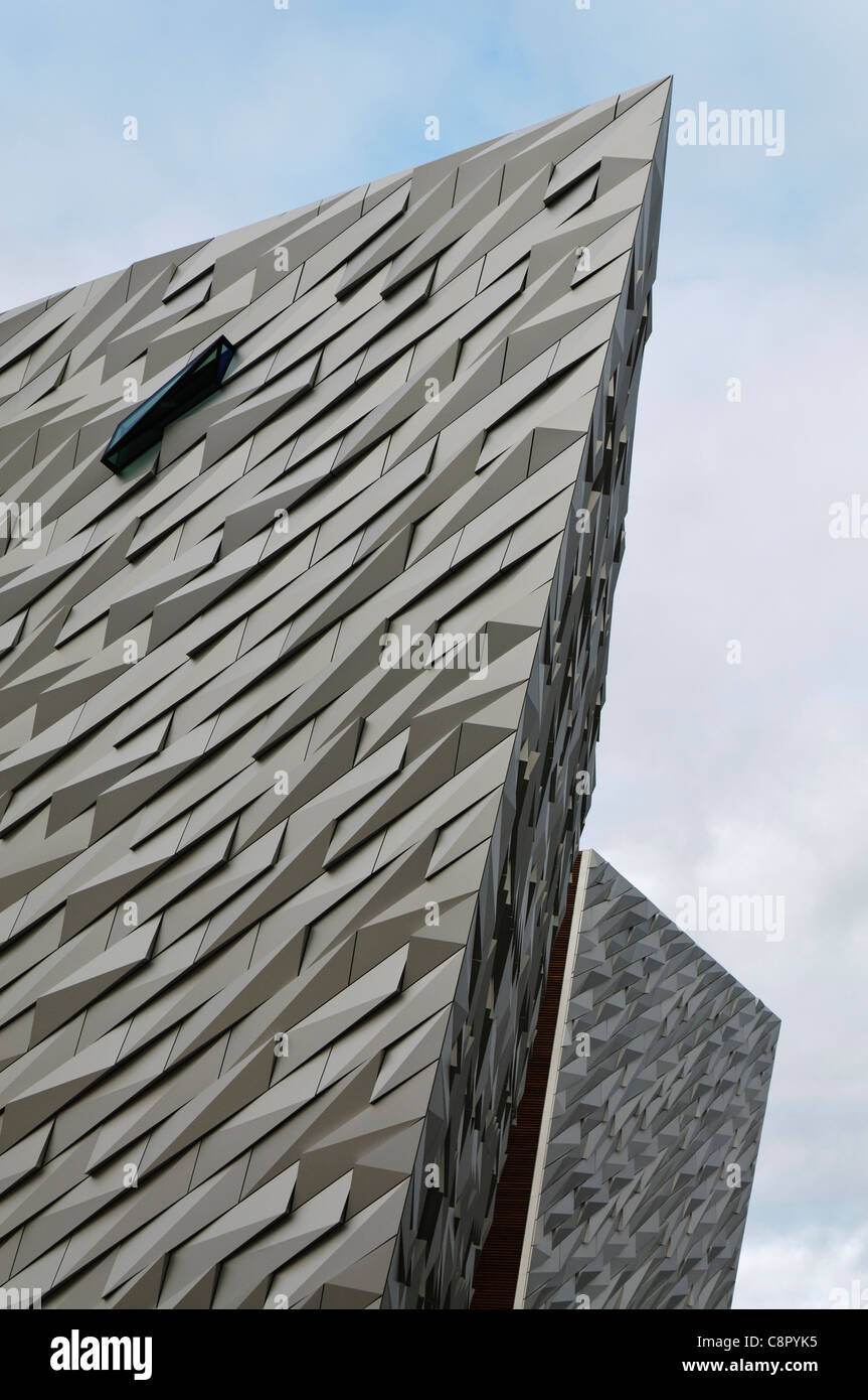 Ship shape building hi-res stock photography and images - Alamy