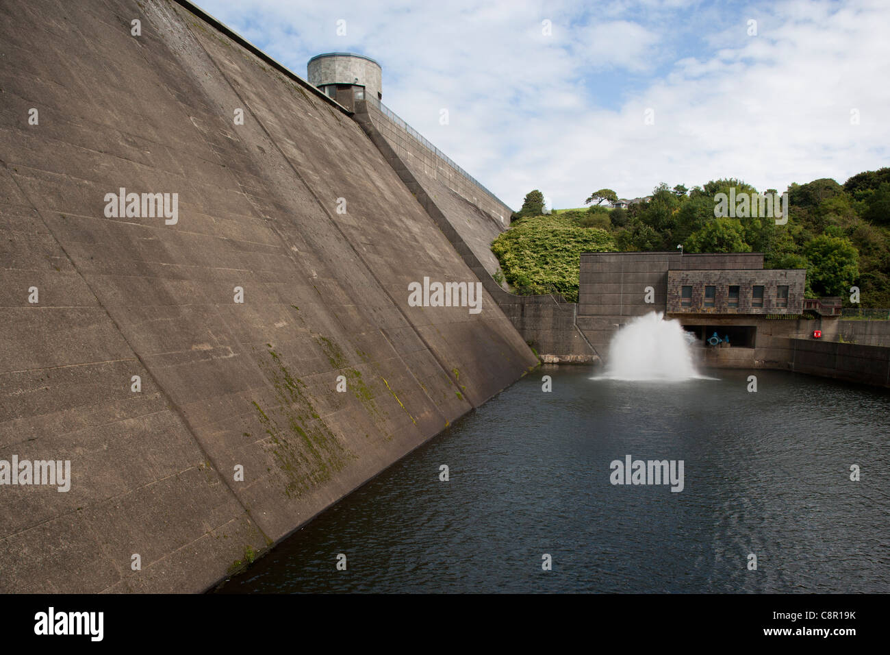 Llys y fran reservoir and country park hi-res stock photography and ...