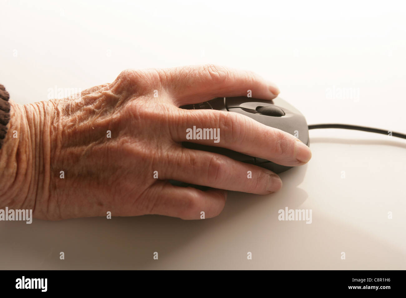 Computer mouse and hand hi-res stock photography and images - Alamy