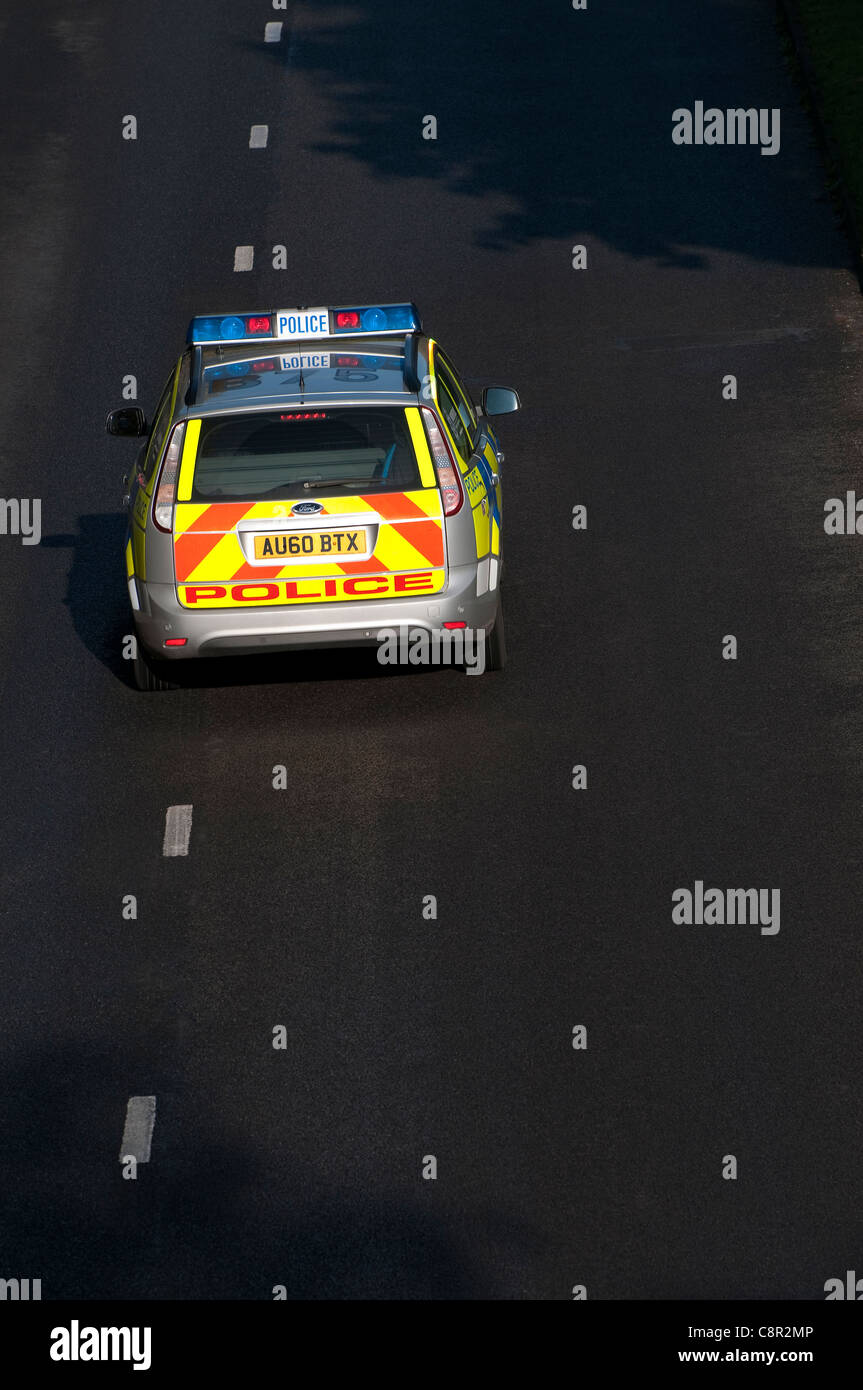 Black police uk car hi-res stock photography and images - Alamy