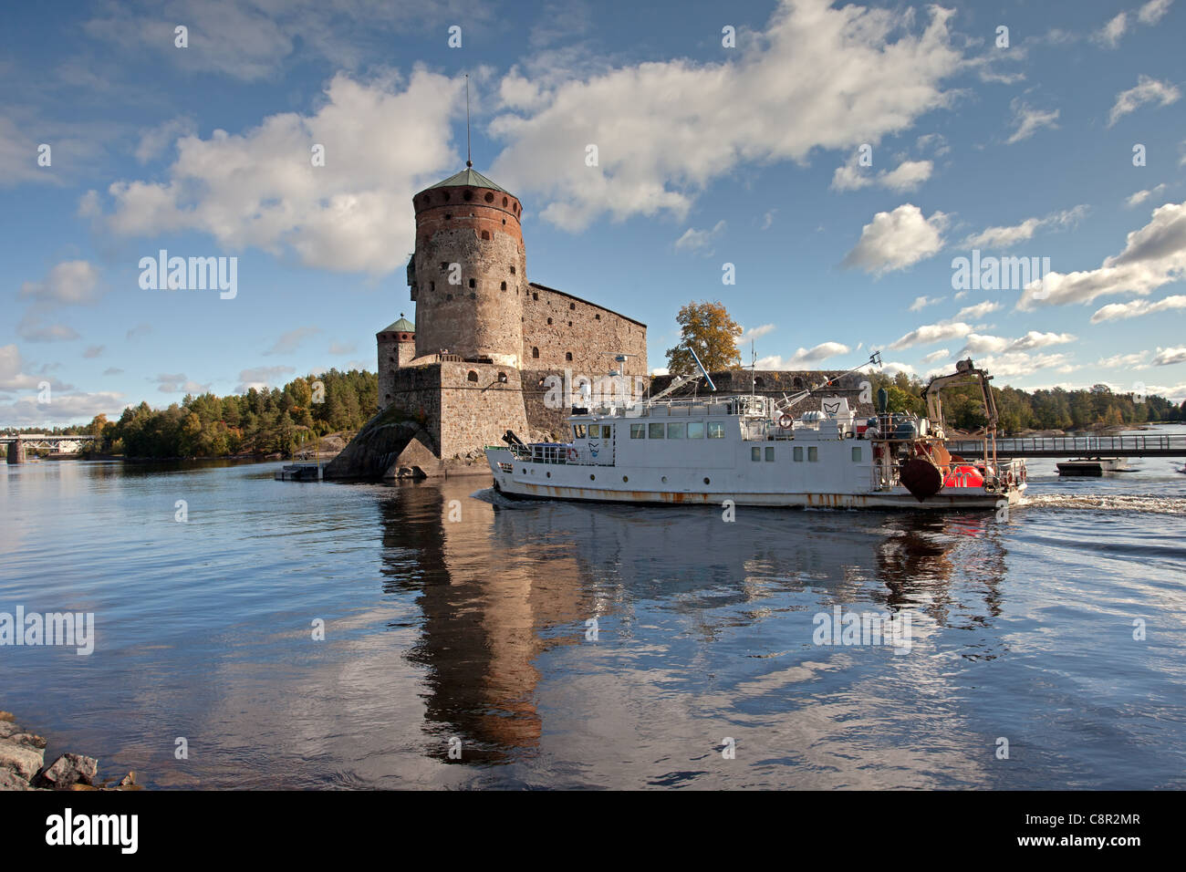 Savonlinna: Olavinlinna Castle and Ship Stock Photo - Alamy