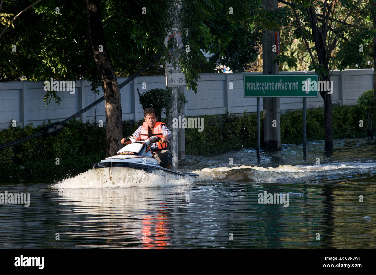 Climate change floods asian street hi-res stock photography and images ...