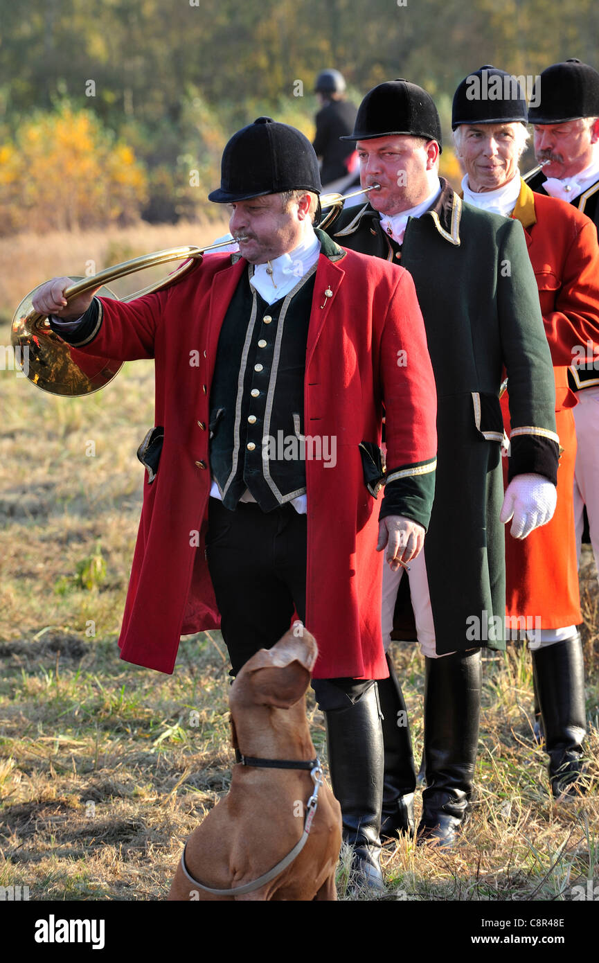 Red coats hi-res stock photography and images - Alamy