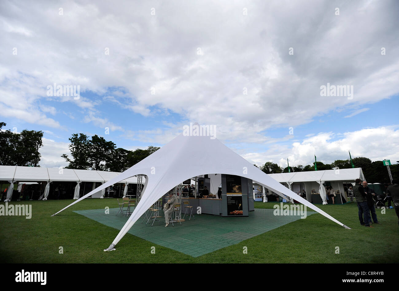 Outdoor exhibition hi-res stock photography and images - Alamy