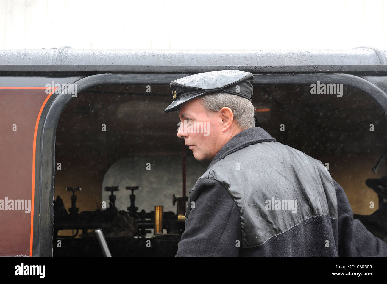Locomotive driver steam locomotive hi-res stock photography and images ...