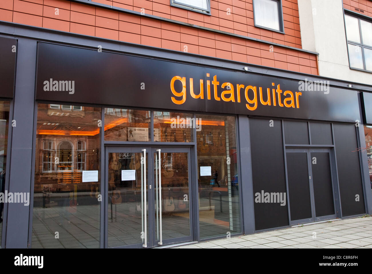 Guitarguitar hi-res stock photography and images - Alamy