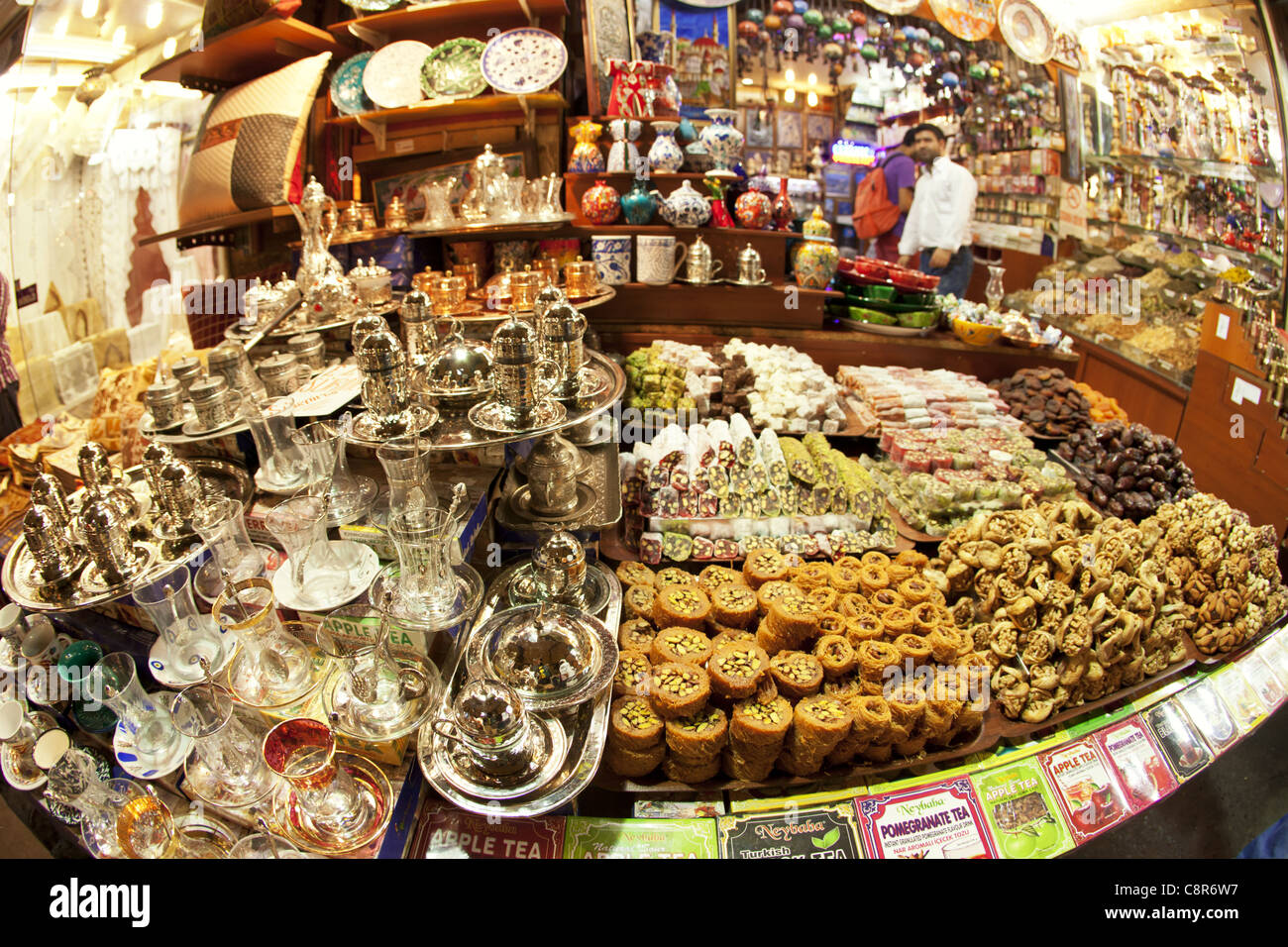 Misir Carsisi, spice bazaar, interieur, Istanbul, Turkey , Europe Stock ...
