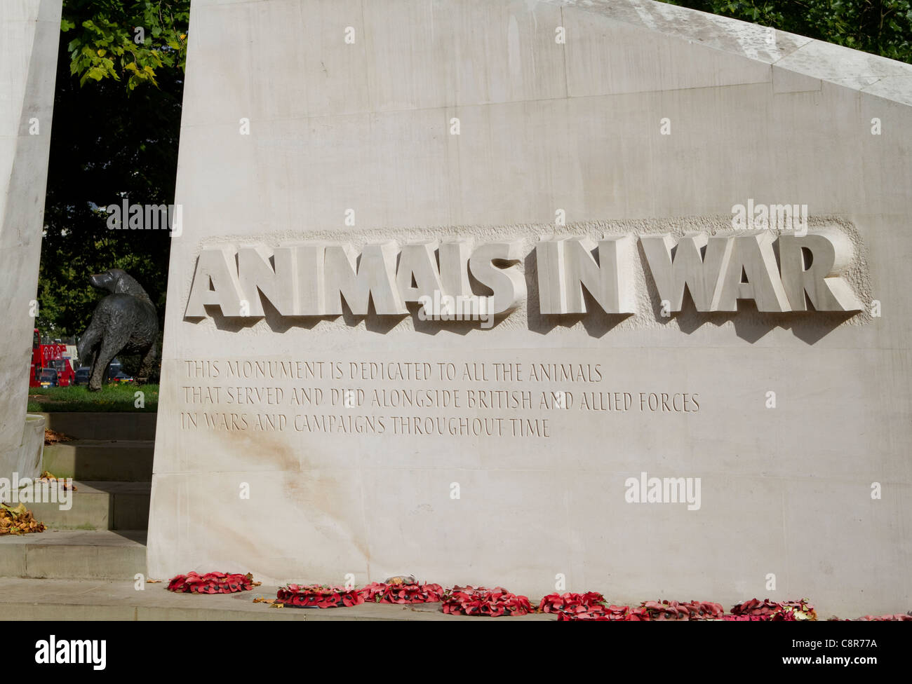 Animals in War memorial along Park Lane, London Stock Photo - Alamy