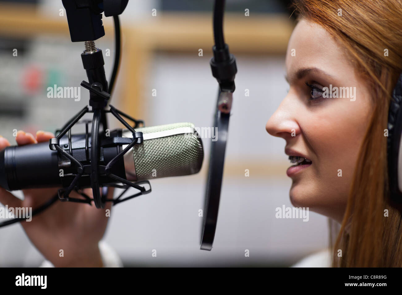 Radio studio hi-res stock photography and images - Alamy
