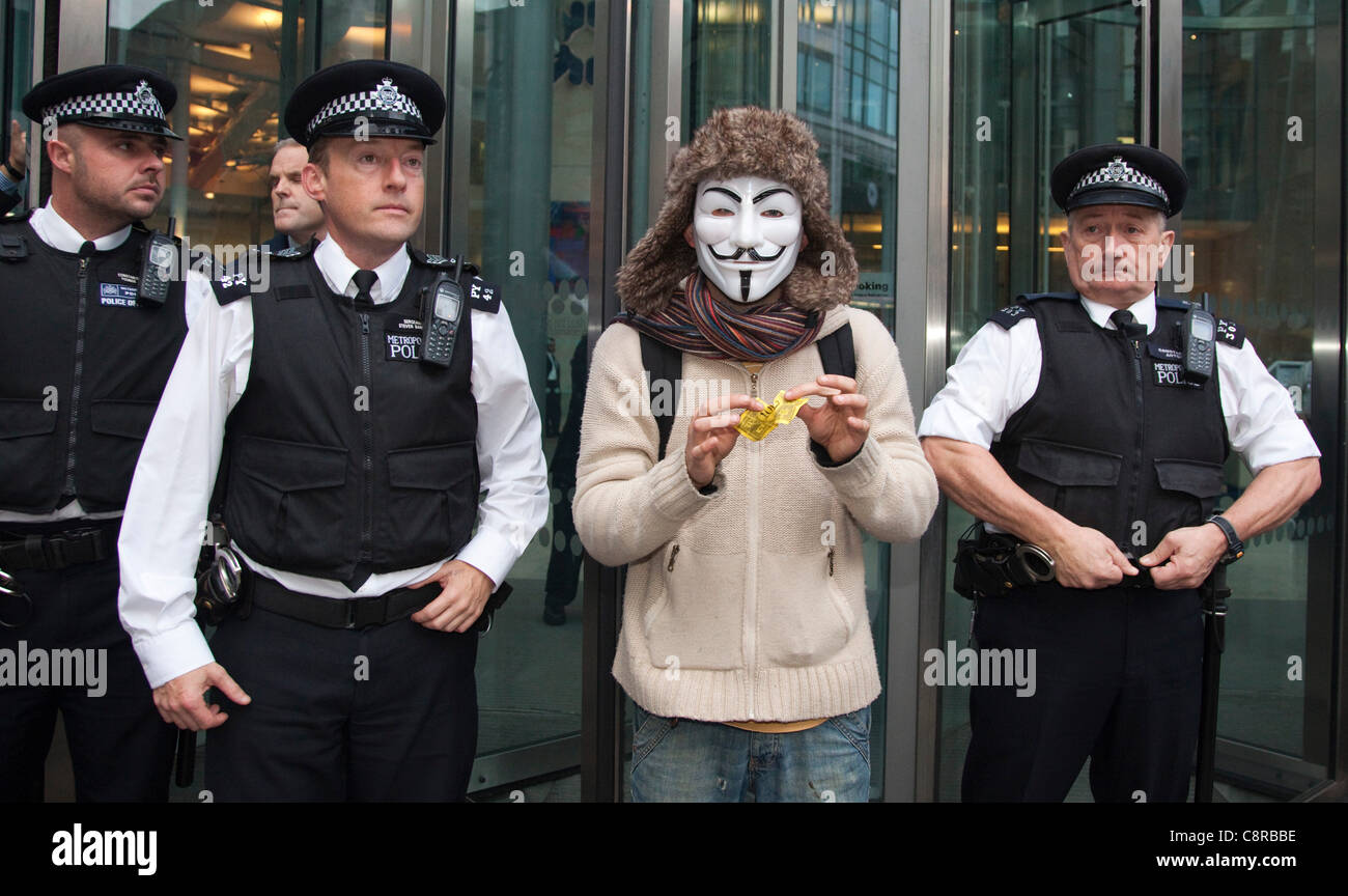 31 October 2011, London, UK. Around 50 Zombies dressed as "Bankers ...