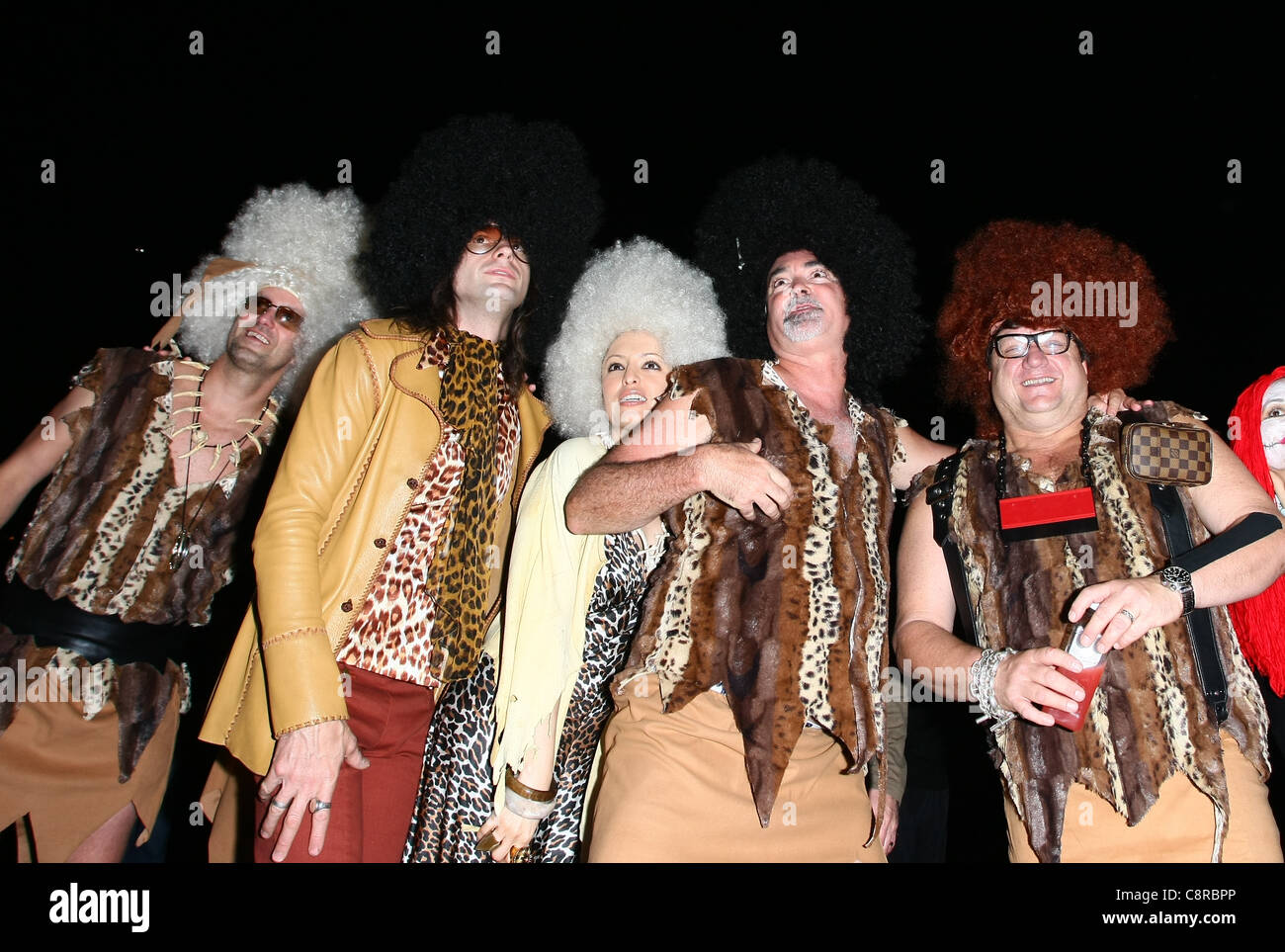 Cave men hi-res stock photography and images - Alamy