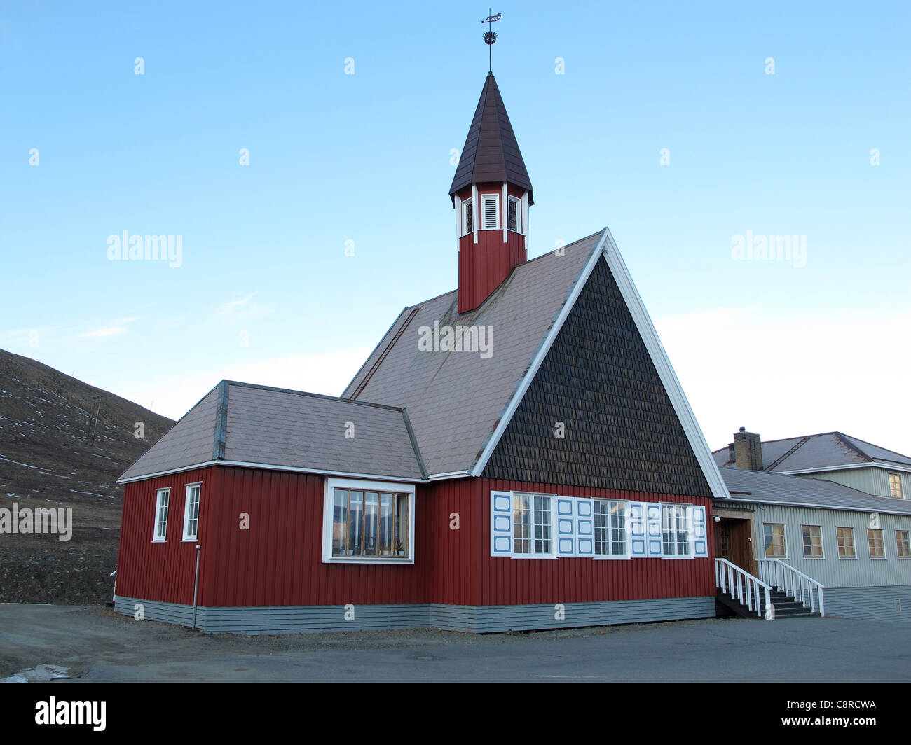 Spitsbergen svalbard longyearbyen church hi-res stock photography and ...