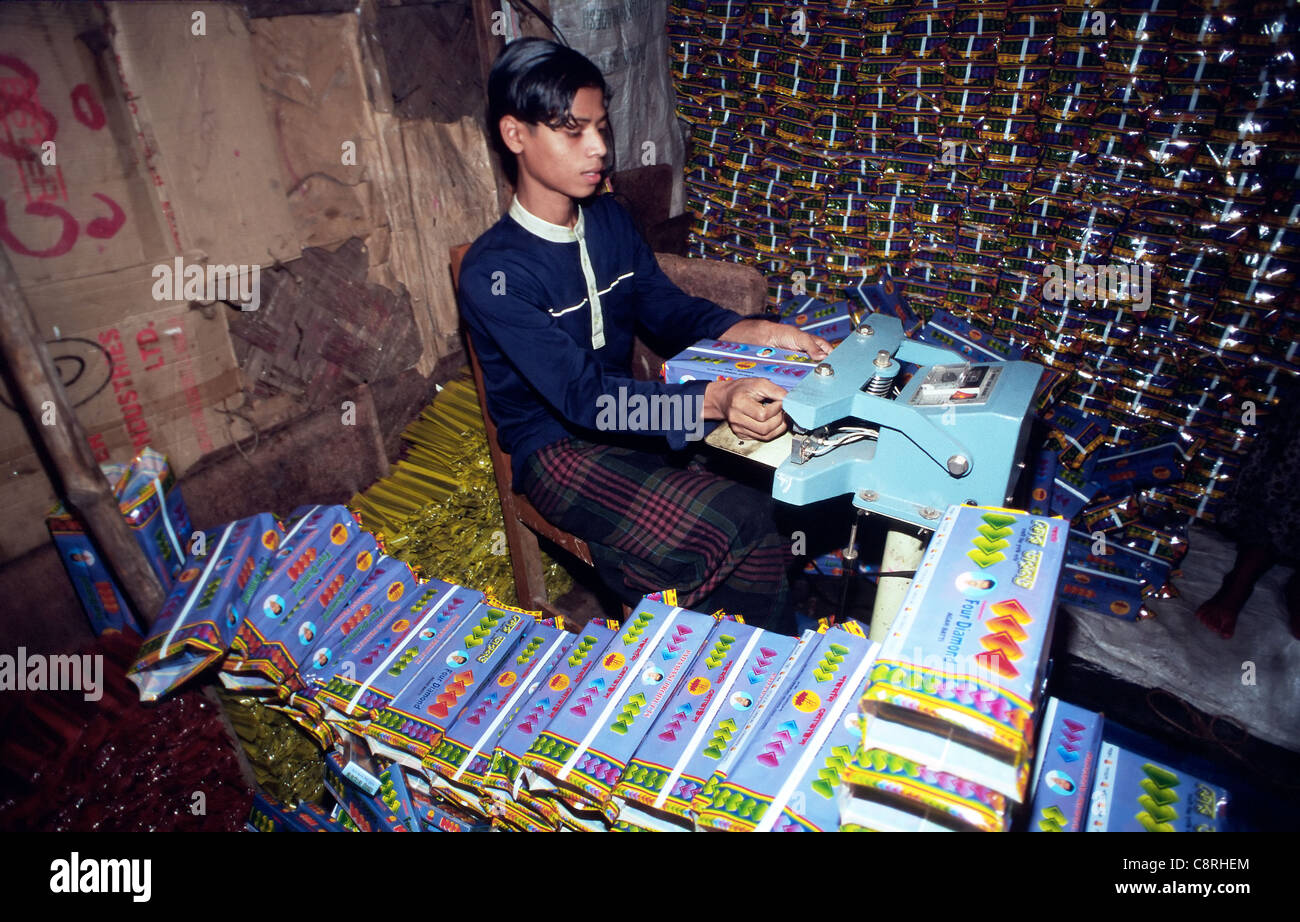 Bangladesh child trafficking hi-res stock photography and images - Alamy