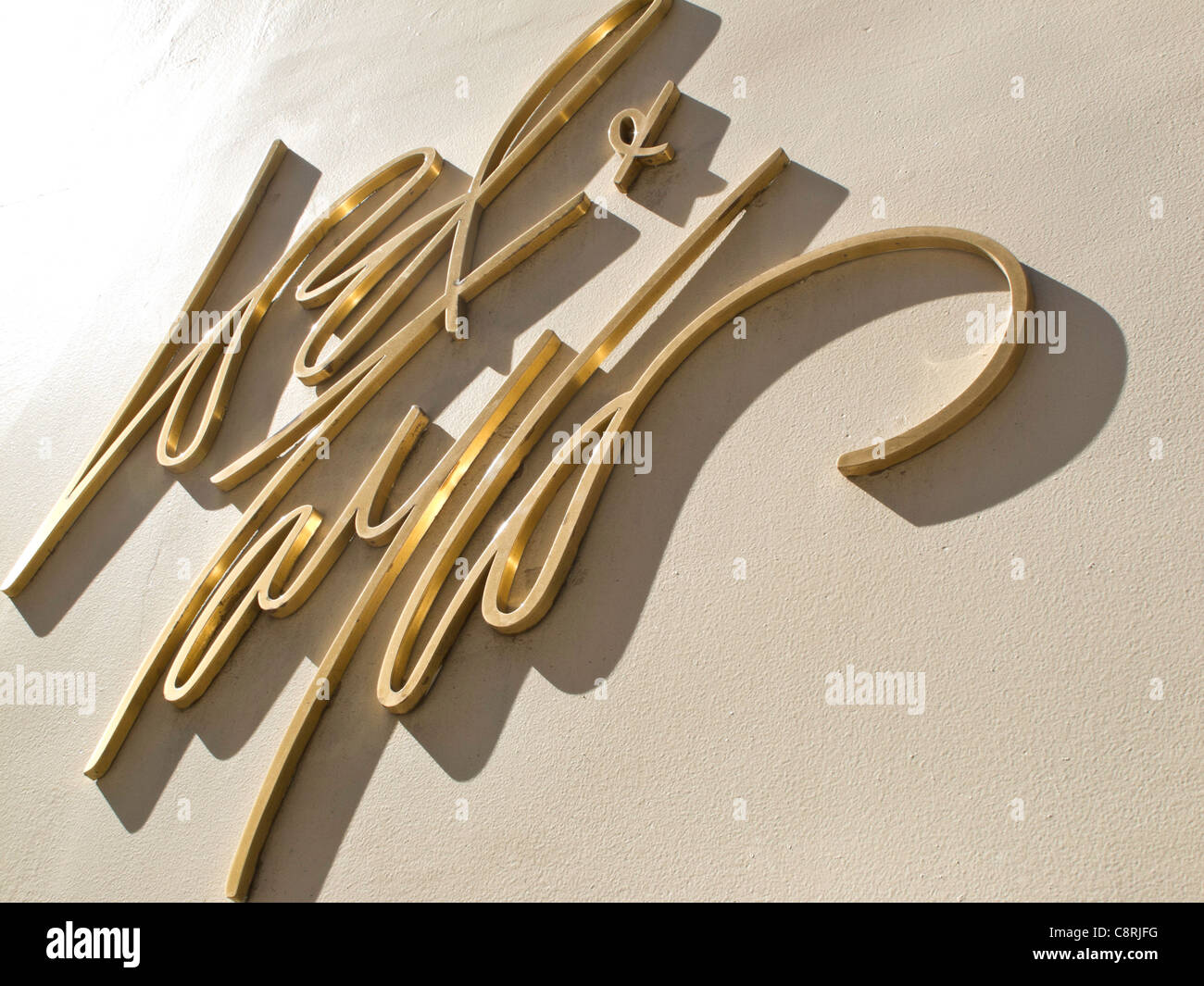 Lord and taylor logo hi-res stock photography and images - Alamy