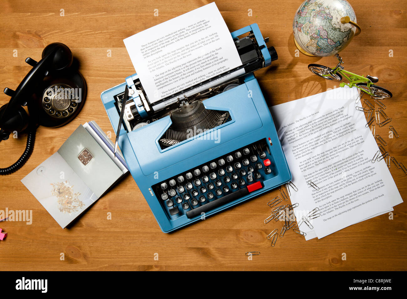 Toy typewriter hi-res stock photography and images - Alamy