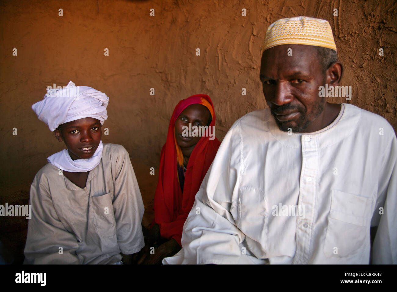 Sudanese family in refugeecamp Stock Photo - Alamy