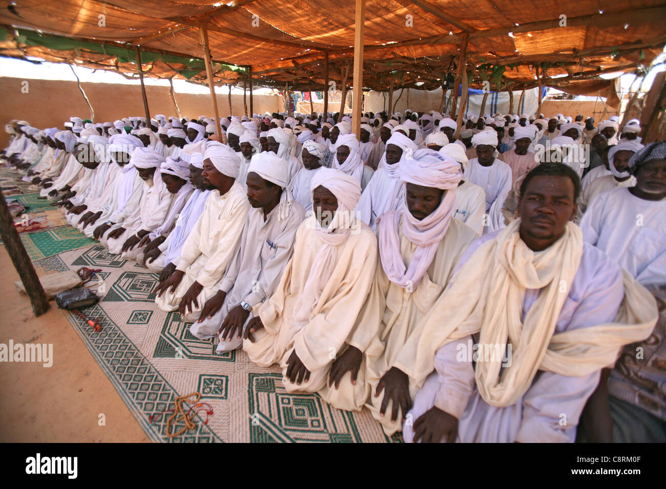 Mosque in a Sudanese refugee camp in Chad Stock Photo - Alamy