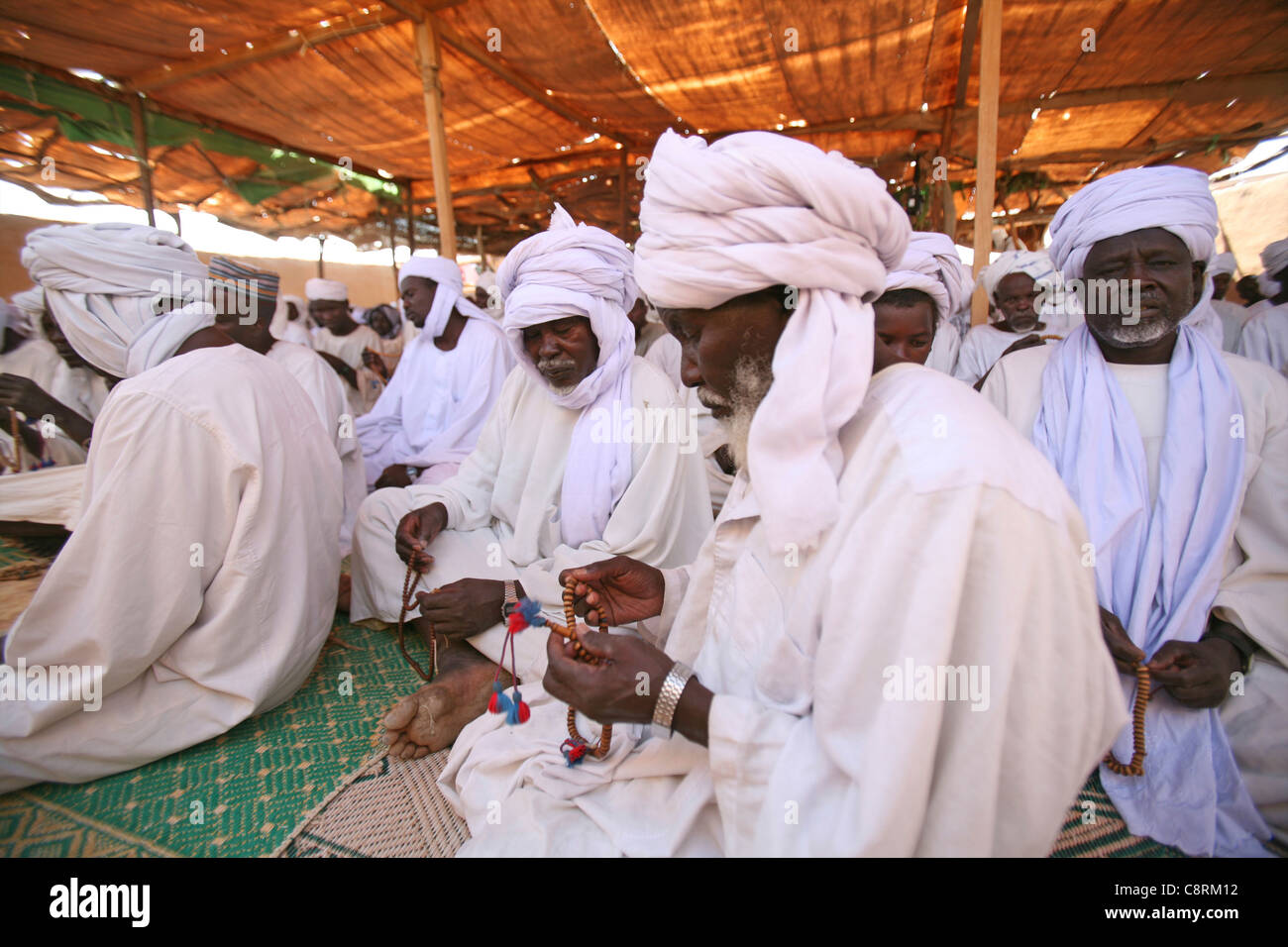 Mosque in a Sudanese refugee camp in Chad Stock Photo - Alamy