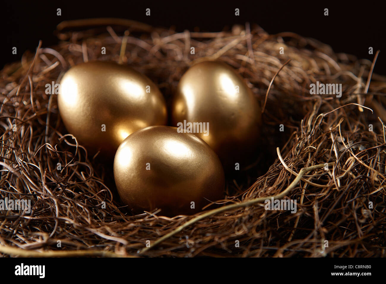 Gold egg hi-res stock photography and images - Alamy