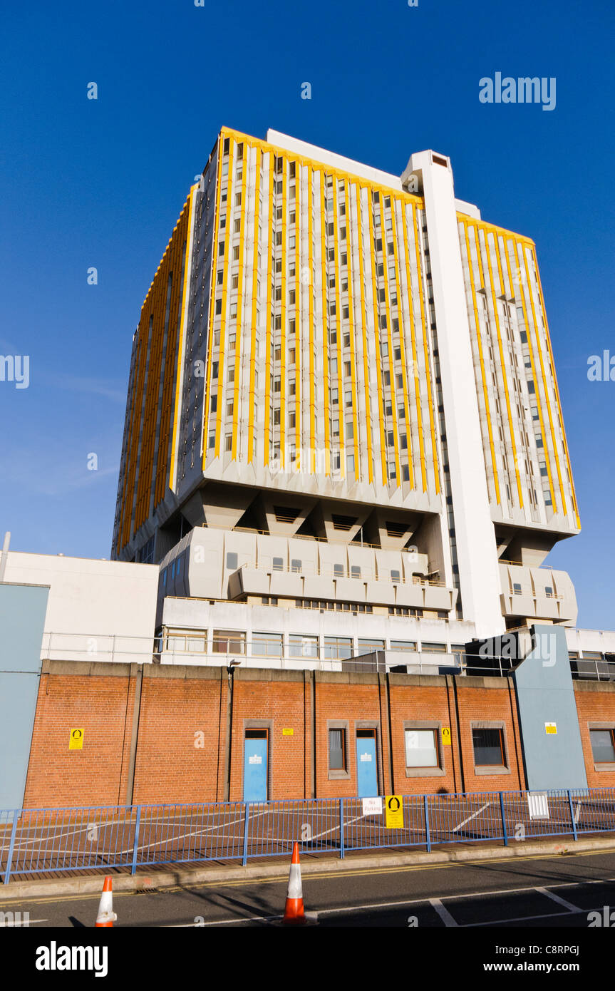 Belfast City Hospital Tower Block. BELFAST 01/11/2011 Stock Photo - Alamy