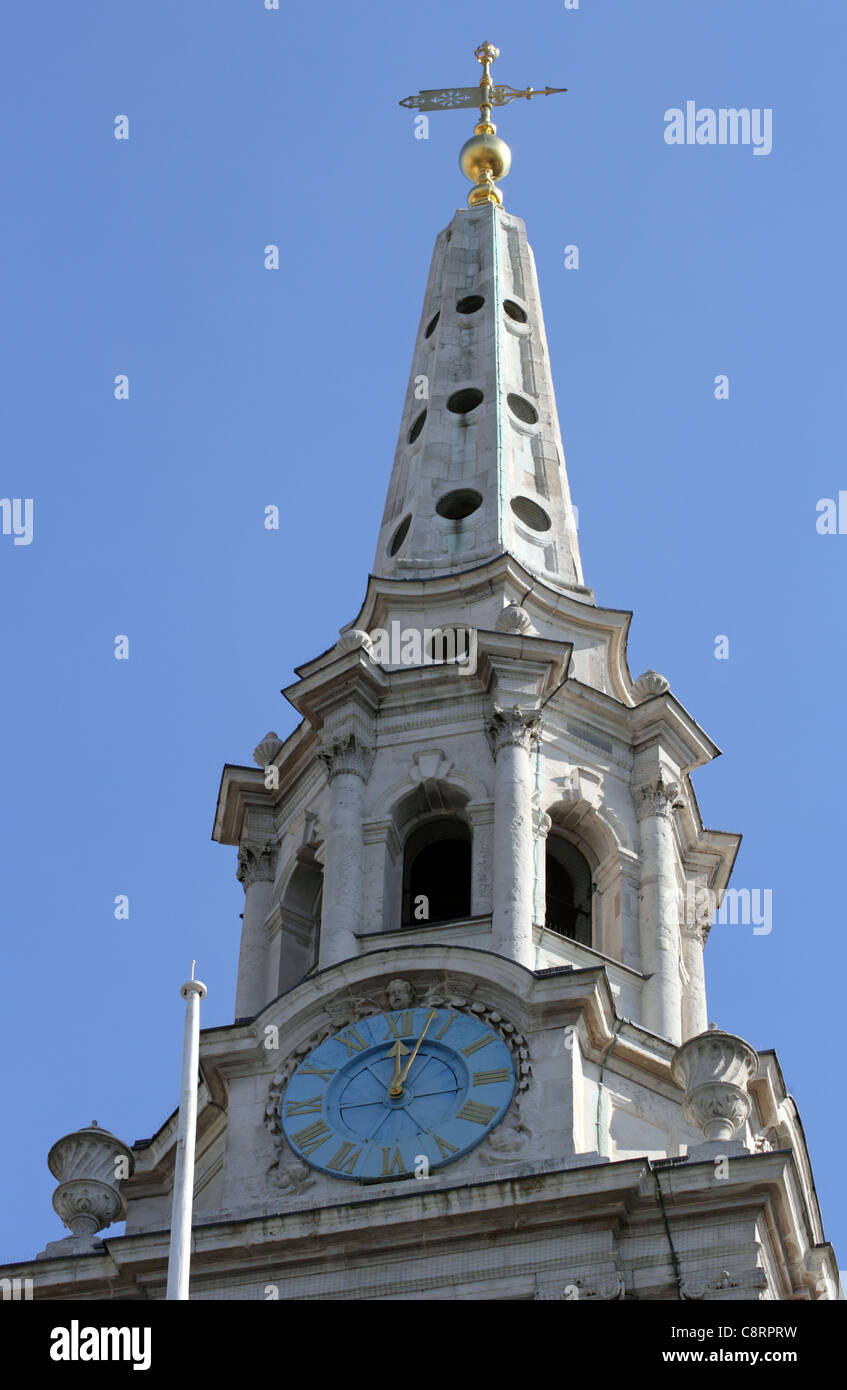 Spire of St Martin-in-the-Fields, Trafalgar Square, London, England, UK ...