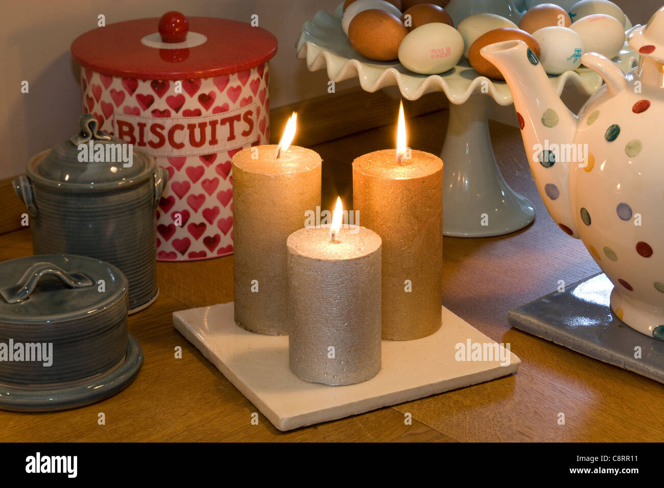 Table scene hi-res stock photography and images - Alamy