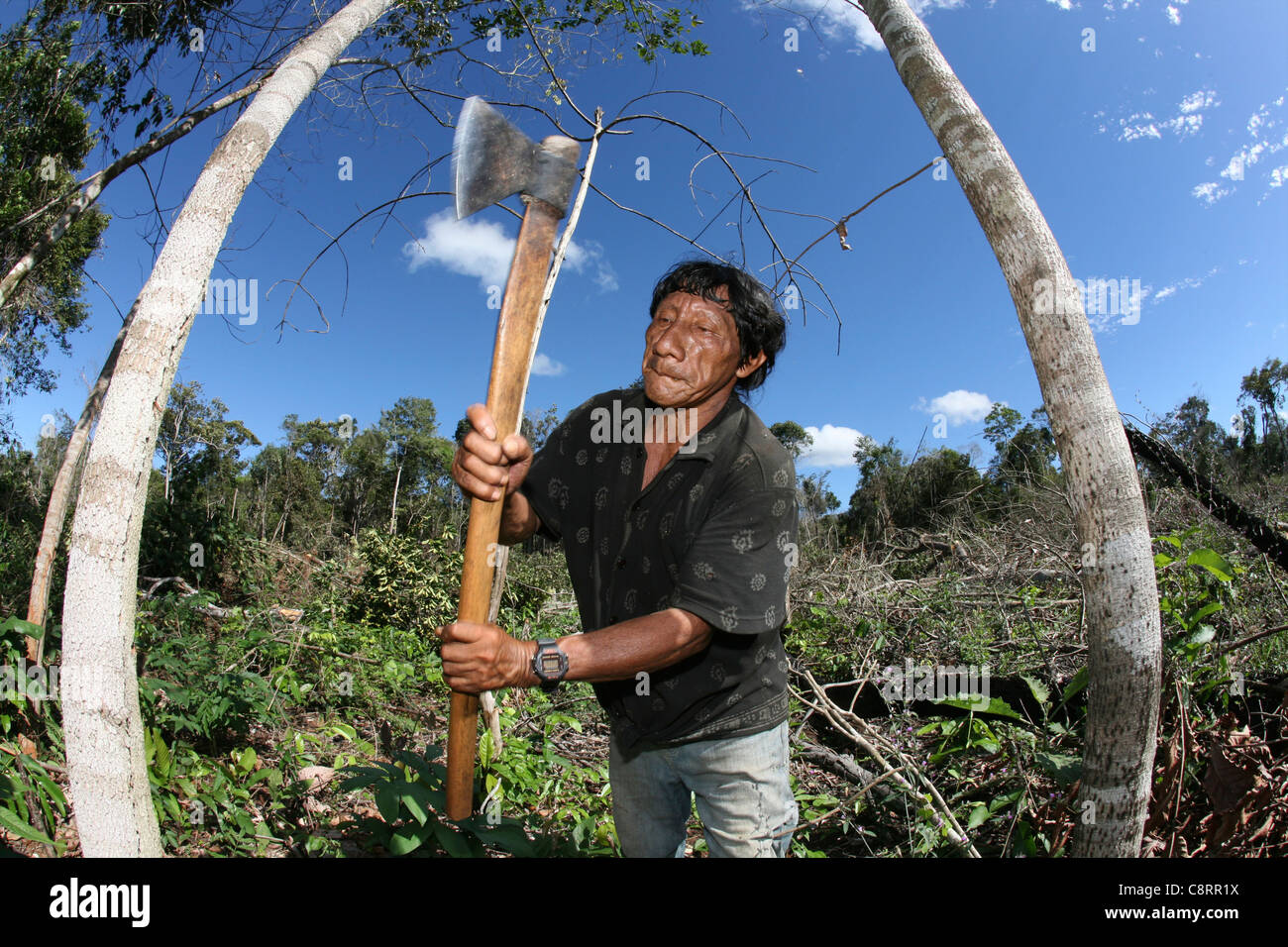 Xingu indians in amazone brazil hi-res stock photography and images - Alamy