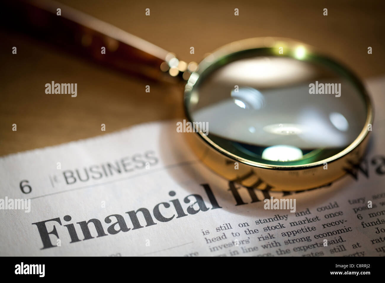 Newspaper magnifying glass hi-res stock photography and images - Alamy