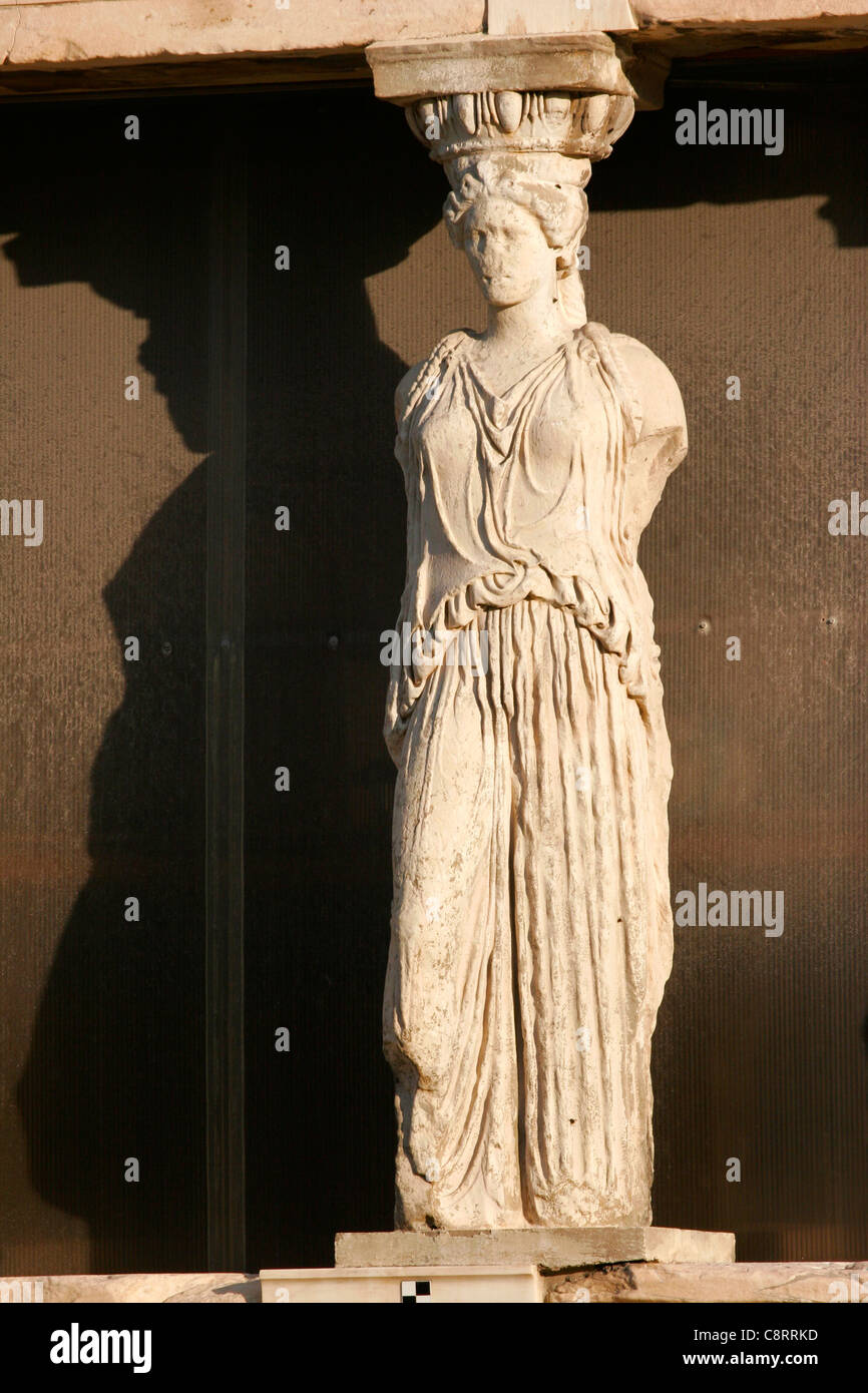 The southern balcony of the Erechtheion with the famous Caryatids Stock ...