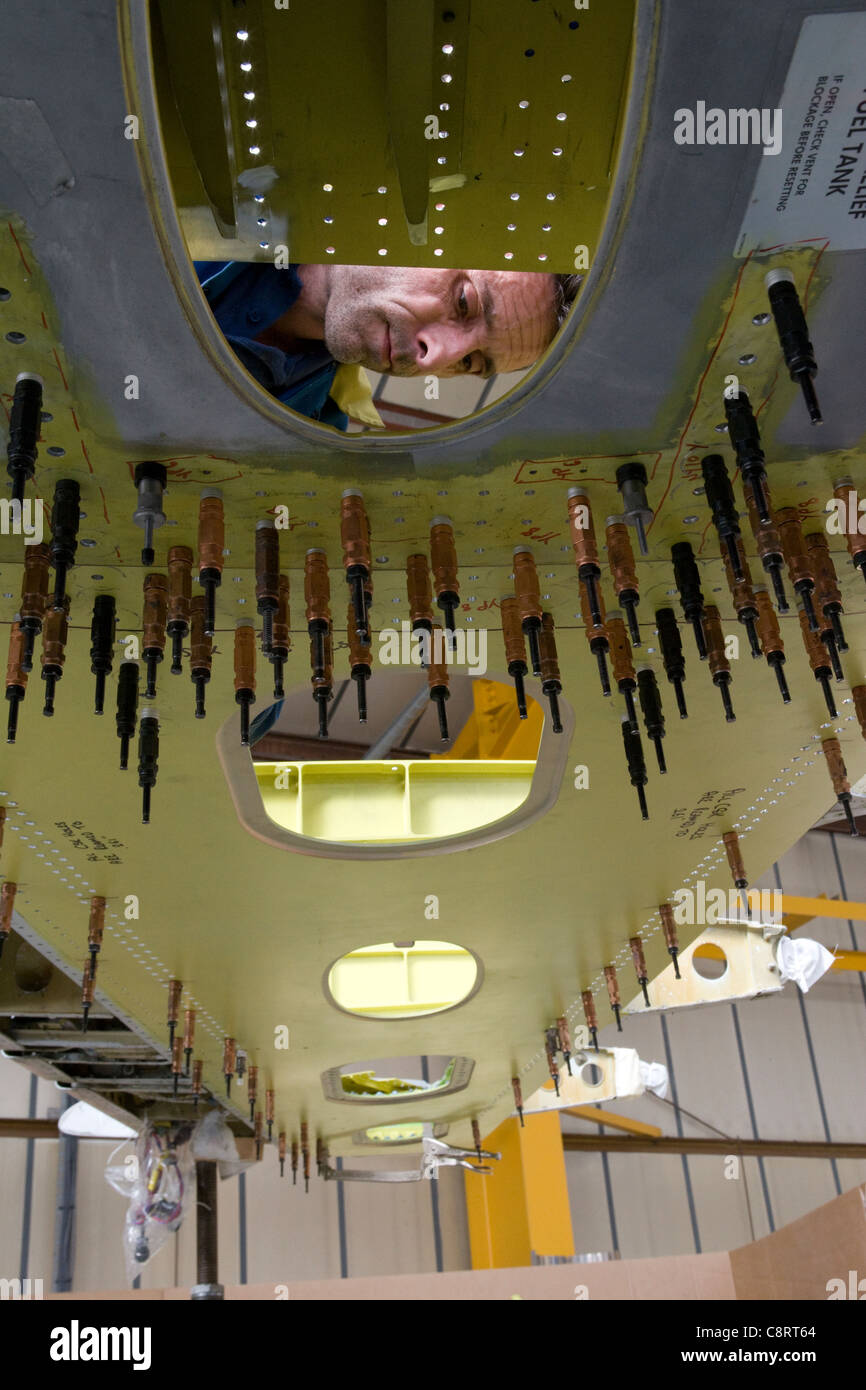 Boeing 757 aircraft maintenance Stock Photo - Alamy