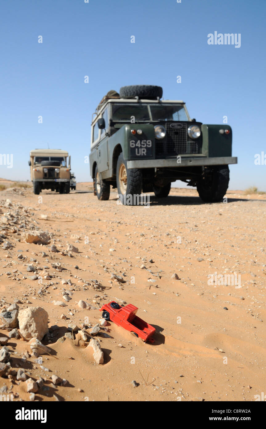 Land rover series 3 desert hi-res stock photography and images - Alamy